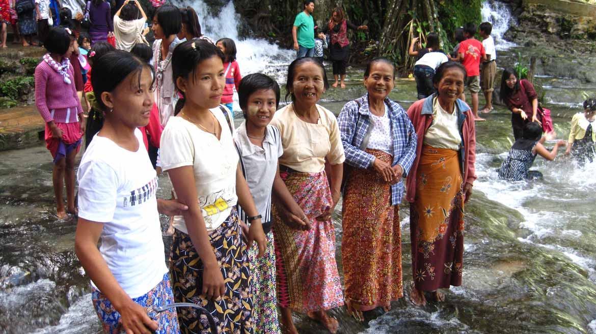 Burma: Land of the longyi | InsideAsia Tours